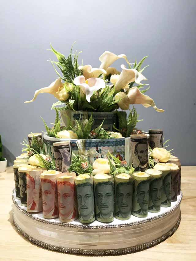 Money Layers Cake